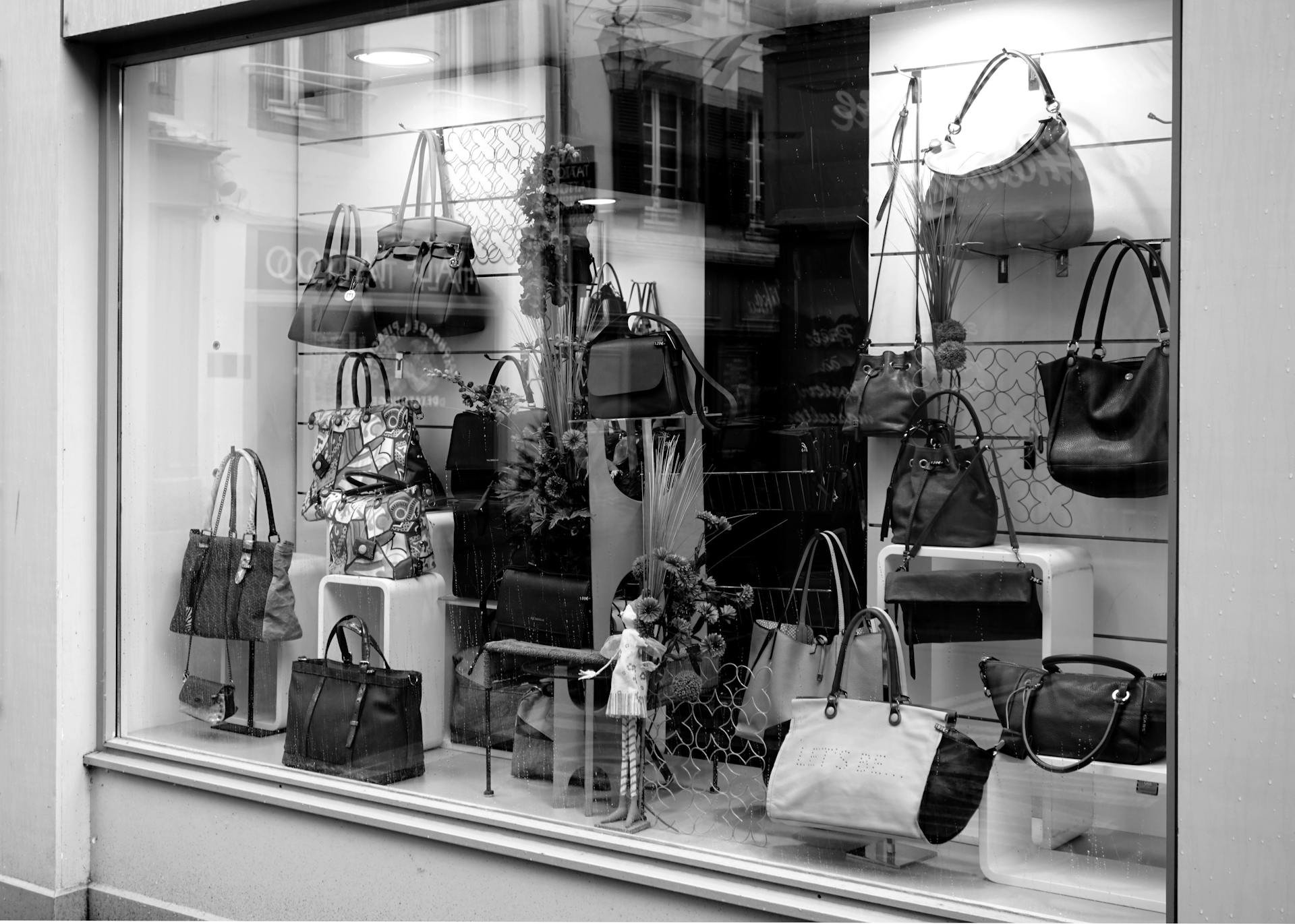 Découvrez le Charme du Minimalisme en Mode : Une Tendance ...